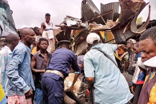 RDC: une dizaine de morts dont douze militaires dans un accident de ...